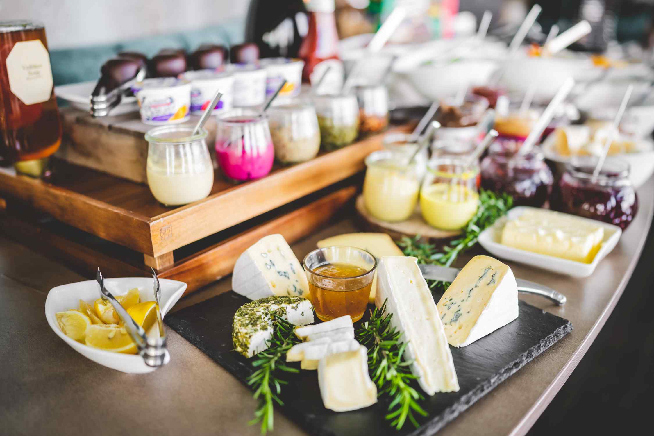 Galerie Brunch Bonn auf der 17. Etage mit Ausblick